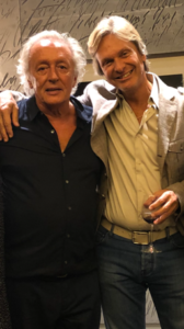 Gérard Suissa avec son ami Didier Barbelivien à l’Olympia le 14 ...